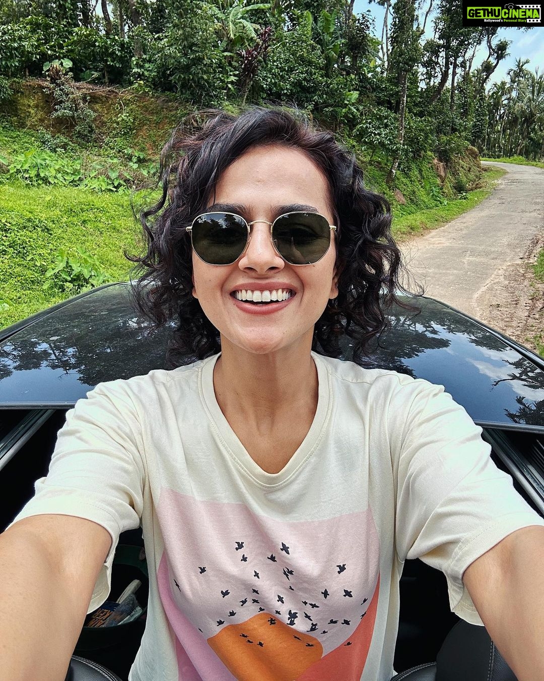 Actress Shraddha Srinath HD Instagram Photos and Wallpapers September 2023 | Gethu Cinema