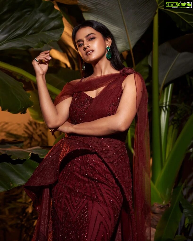 Actress Shraddha Srinath HD Instagram Photos and Wallpapers January 2023 | Gethu Cinema