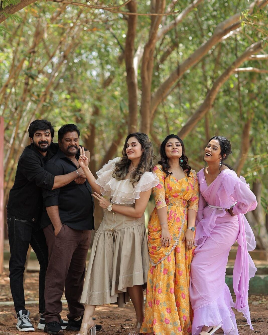 Actress Shrutika HD Photos and Wallpapers July 2023 - Gethu Cinema