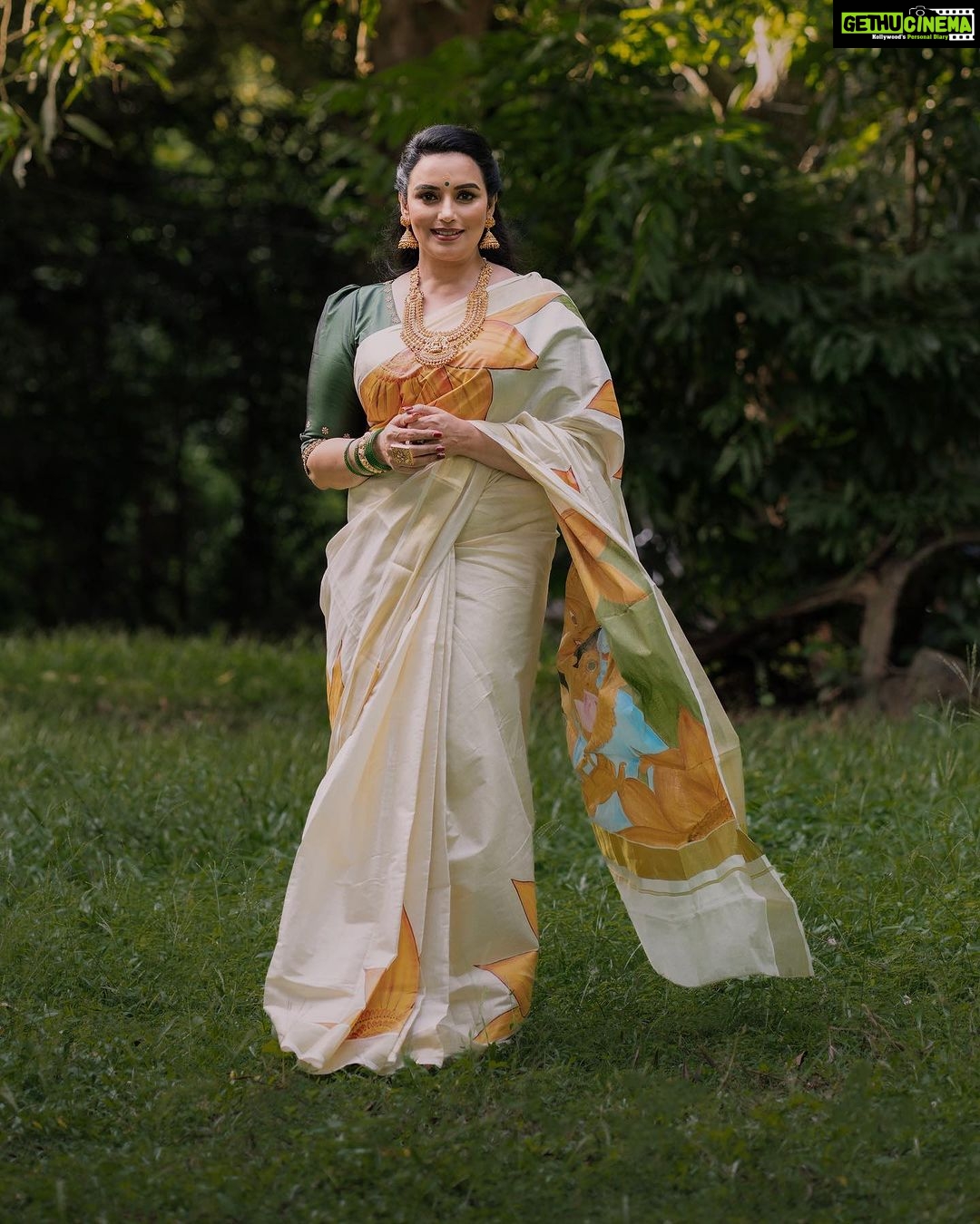 Actress Shweta Menon HD Instagram Photos and Wallpapers September 2023 ...
