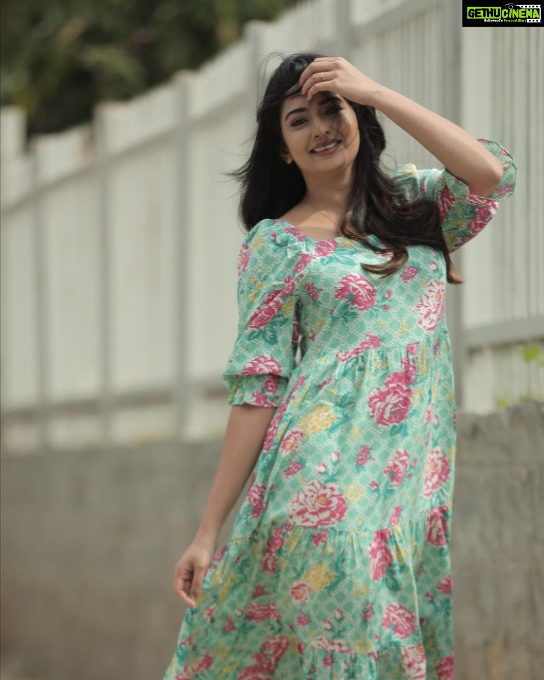 Actress Sonal Monteiro HD Instagram Photos and Wallpapers August 2023 ...