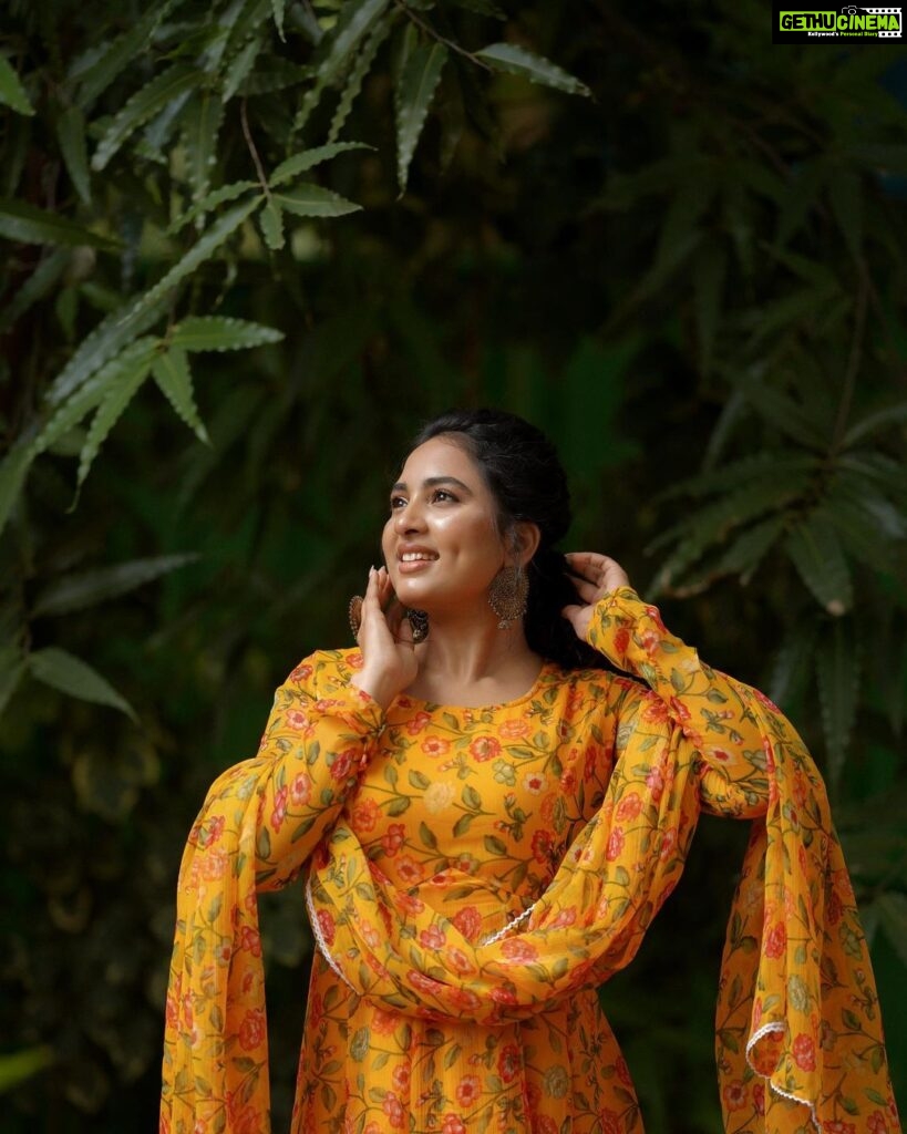 Actress Srushti Dange HD Instagram Photos and Wallpapers September 2023 ...