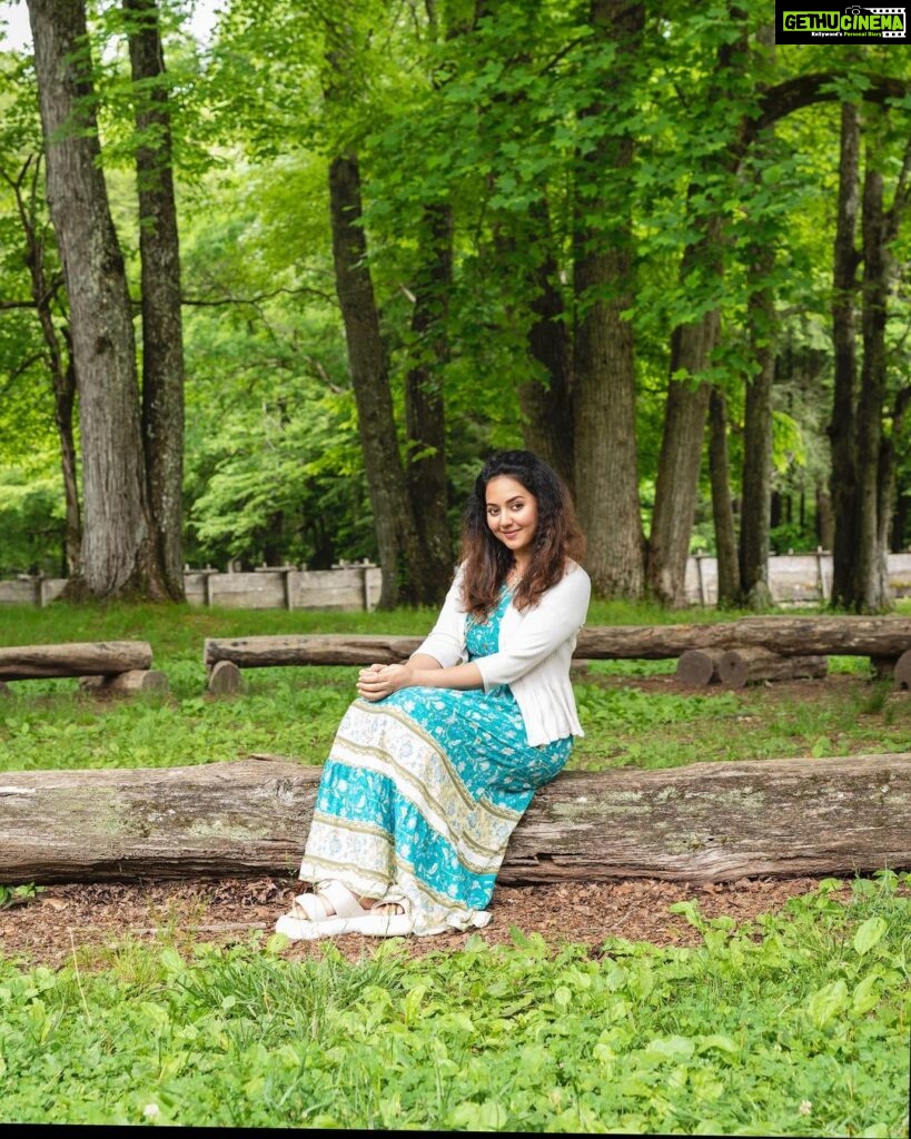 Actress Vidhya HD Instagram Photos and Wallpapers June 2023 | Gethu Cinema
