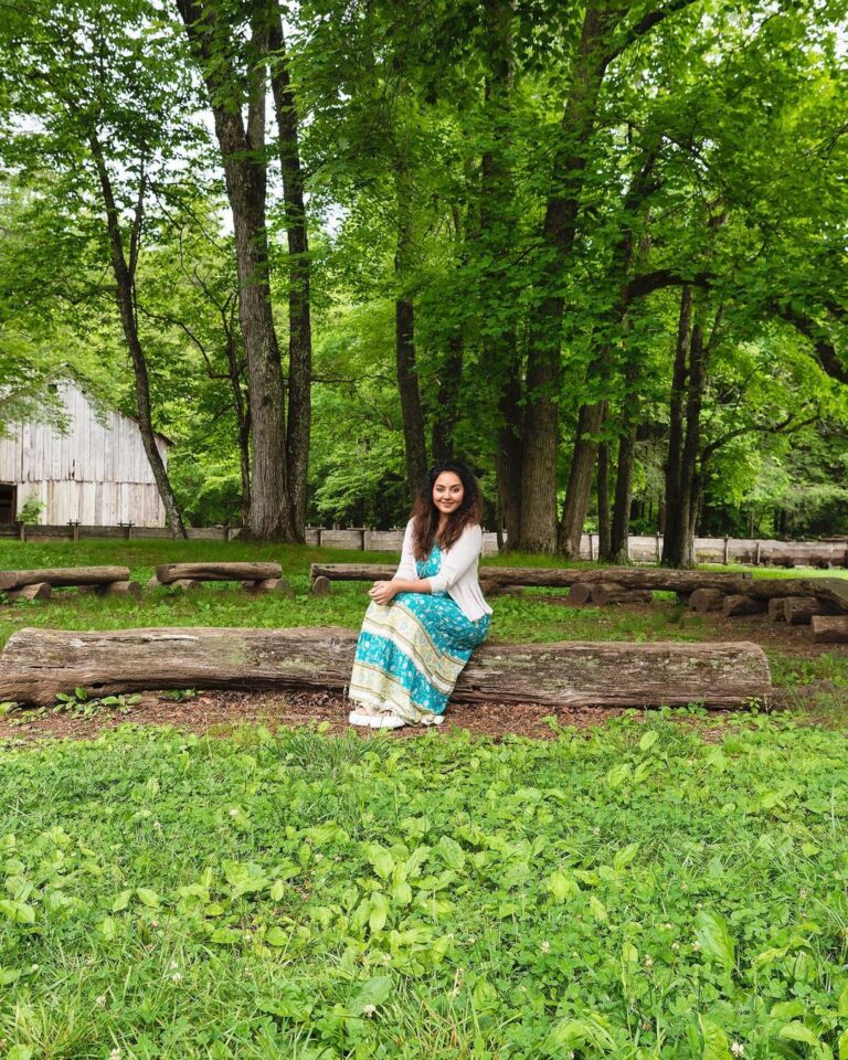 Vidhya Wiki, Biography, Age, Gallery, Spouse and more