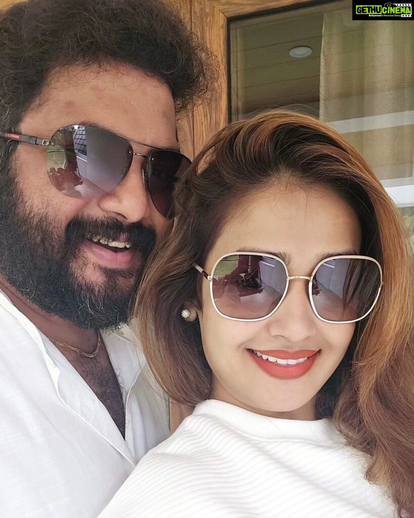 Actress Vidhya Mohan HD Instagram Photos and Wallpapers July 2023 ...