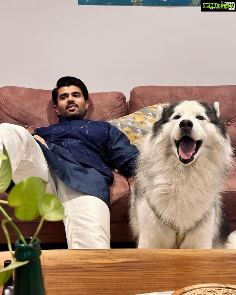 Actor Vijay Deverakonda HD Instagram Photos and Wallpapers August 2023 ...