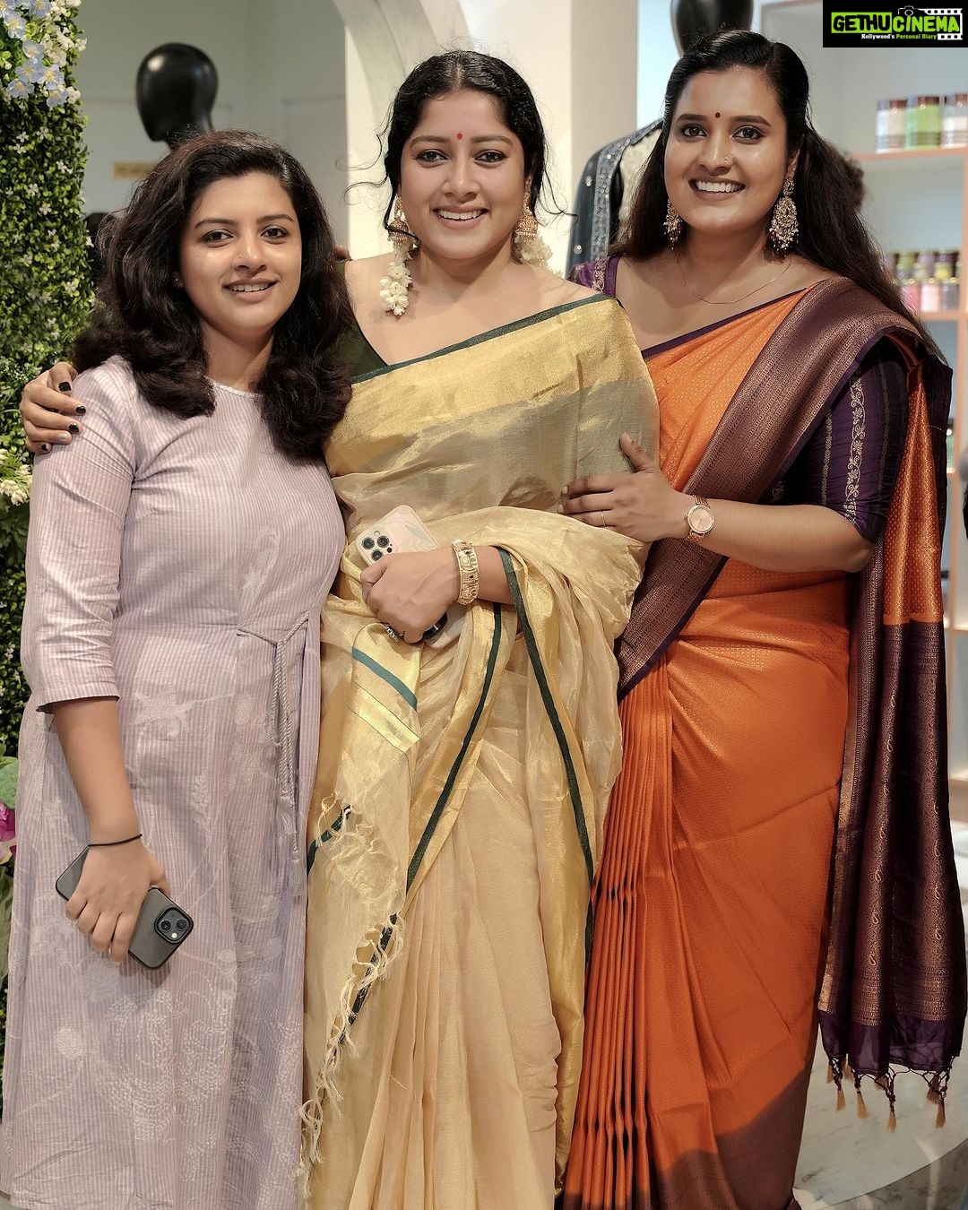 Actress Anumol HD Instagram Photos and Wallpapers August 2023 | Gethu ...