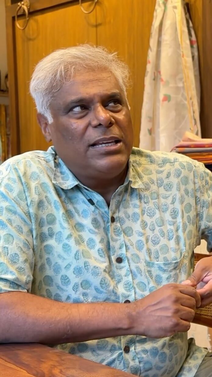 Actor Ashish Vidyarthi HD Photos and Wallpapers October 2023 - Gethu Cinema