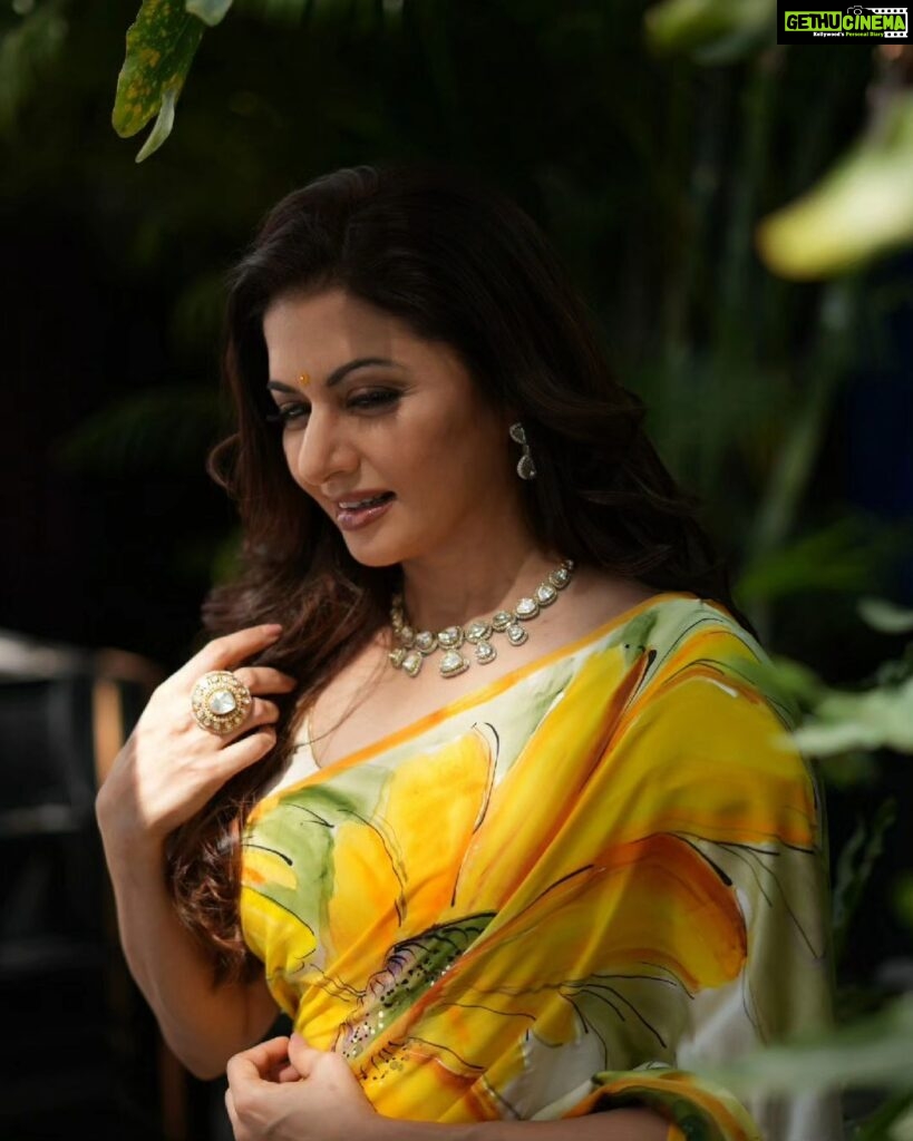 Actress Bhagyashree HD Instagram Photos and Wallpapers August 2023 | Gethu Cinema