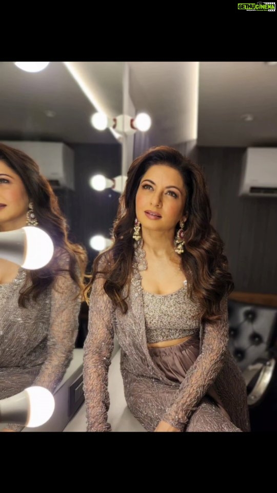 Actress Bhagyashree HD Instagram Photos and Wallpapers October 2022 | Gethu Cinema