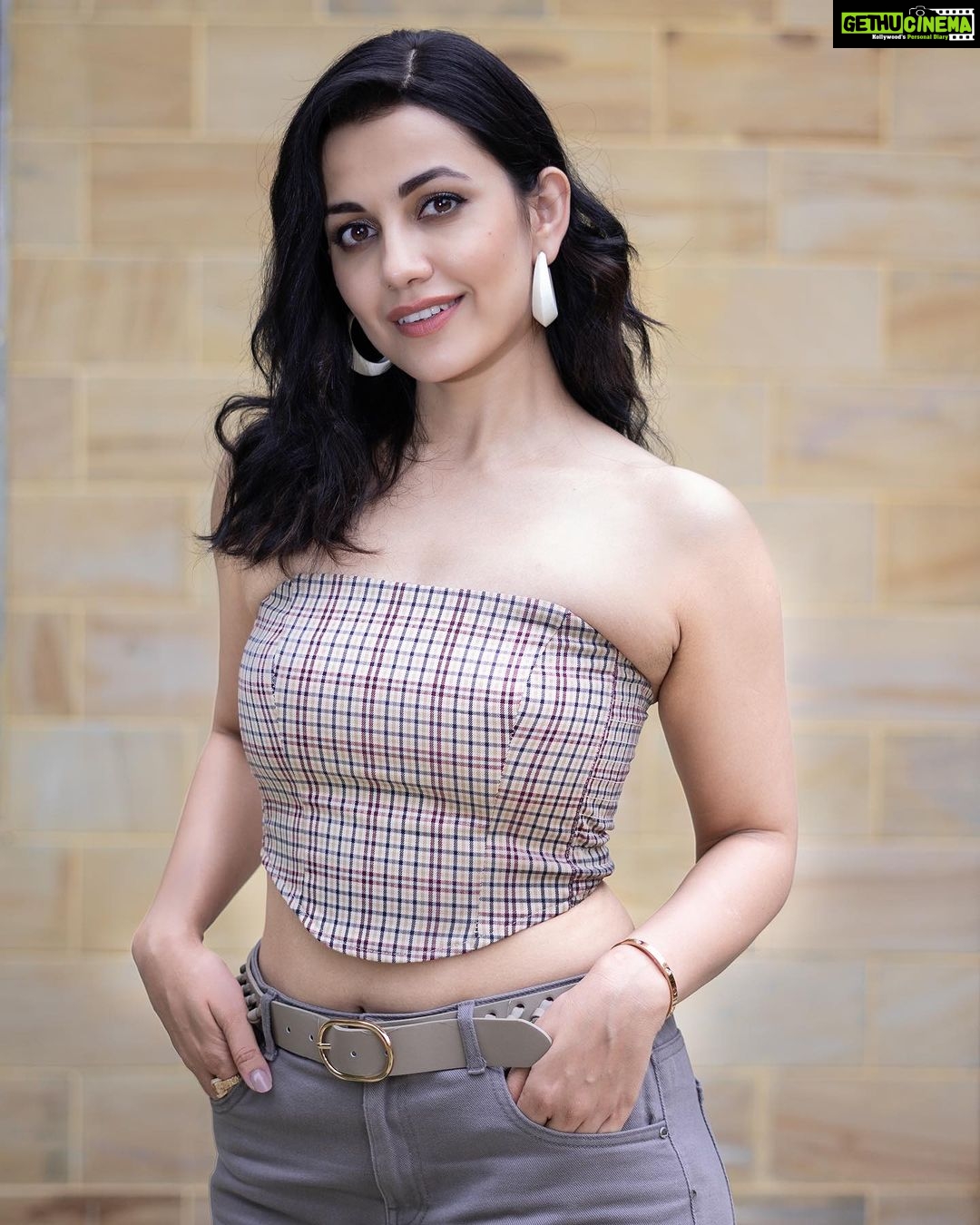 Actress Esha Kansara HD Instagram Photos and Wallpapers August 2023 ...