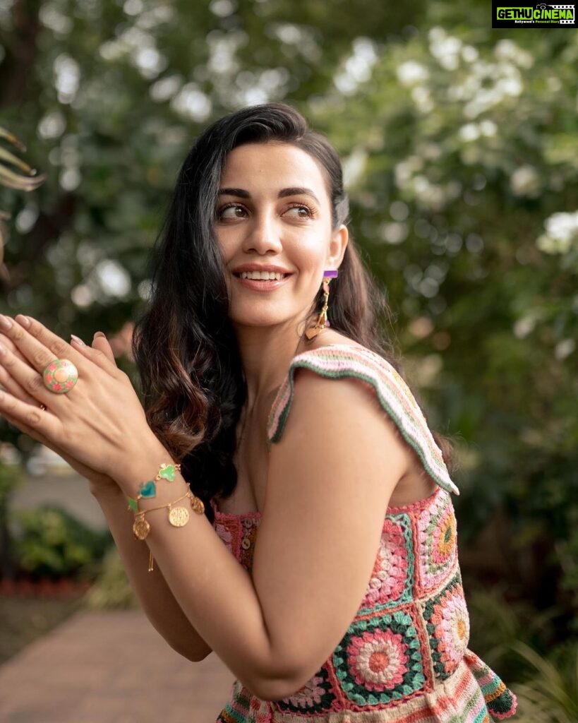 Actress Esha Kansara HD Instagram Photos and Wallpapers September 2023 ...