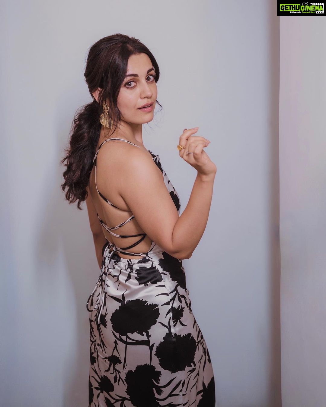 Actress Esha Kansara HD Instagram Photos and Wallpapers August 2023 ...