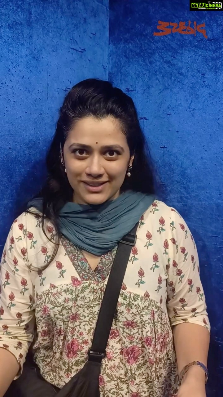 Actress Girija Oak HD Photos and Wallpapers September 2023 - Gethu Cinema