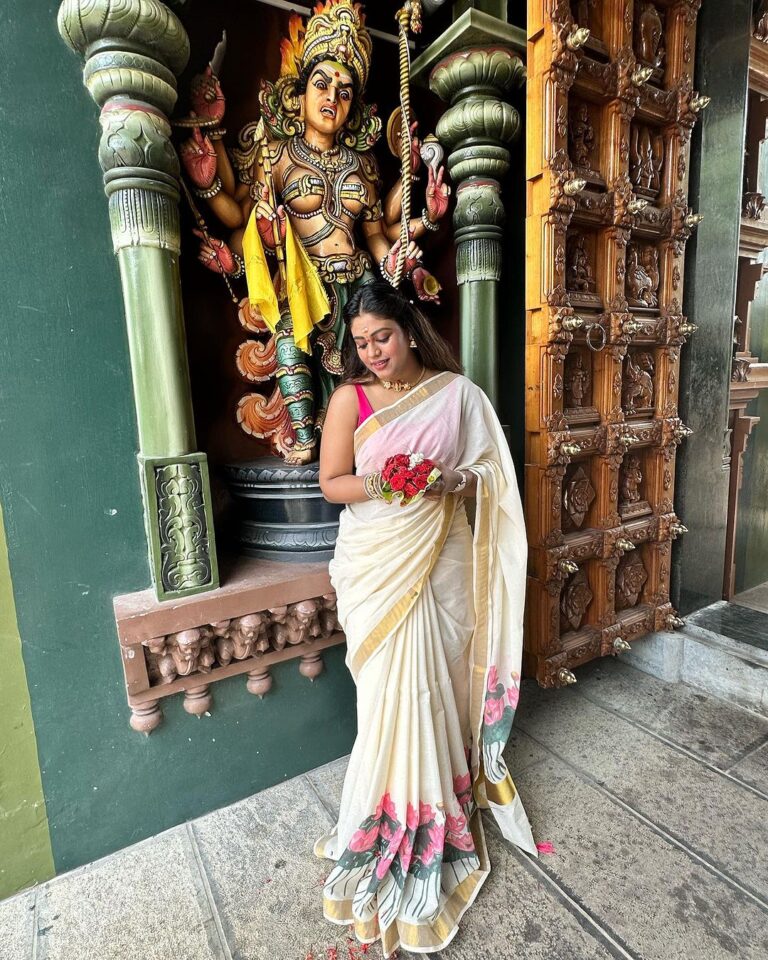 Ineya Wiki, Biography, Age, Gallery, Spouse and more