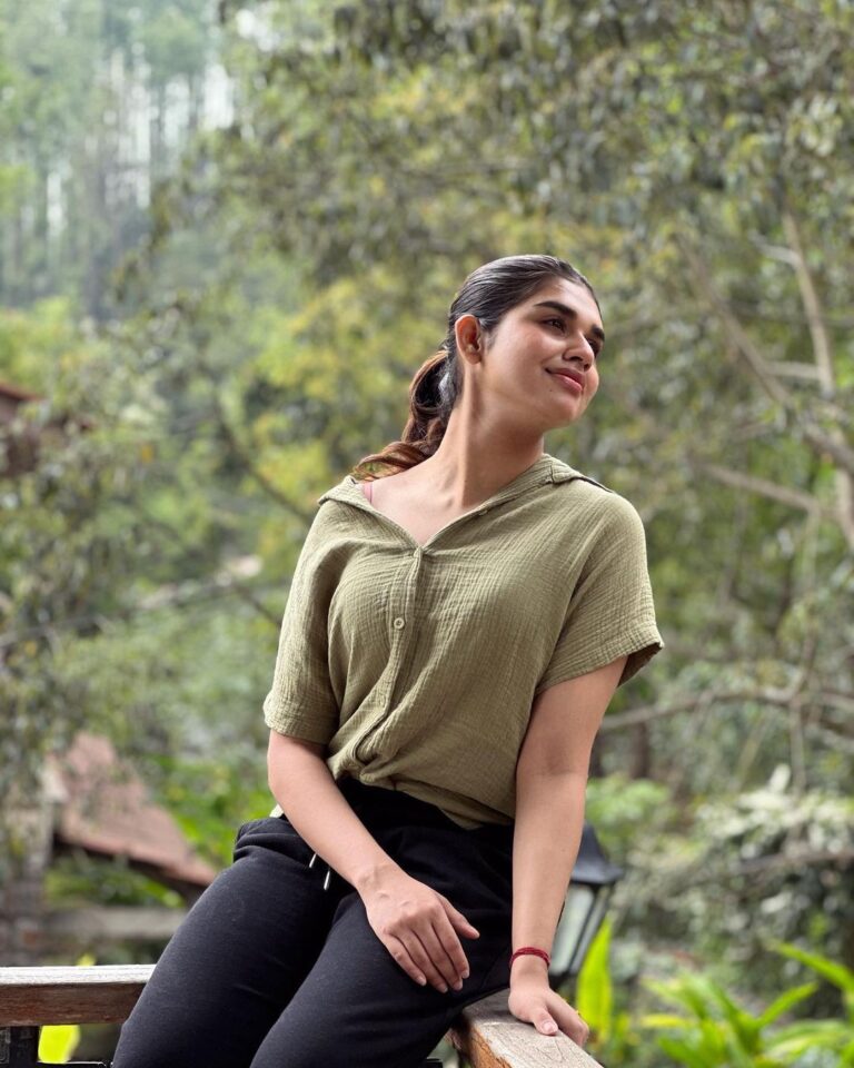 Meenakshi Govindarajan Wiki, Biography, Age, Gallery, Spouse and more