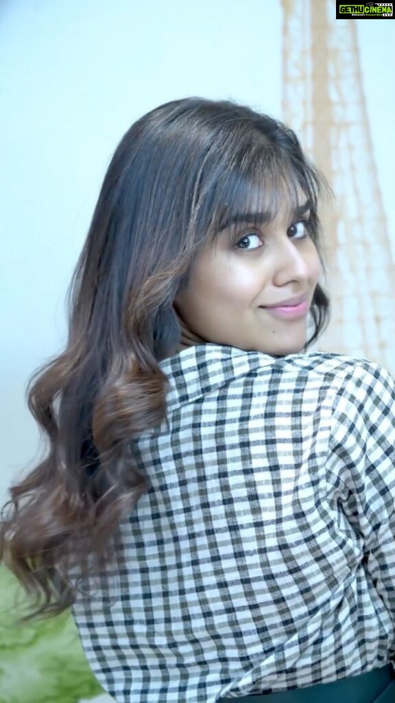 Actress Meenakshi Govindarajan Hd Instagram Photos And Wallpapers July