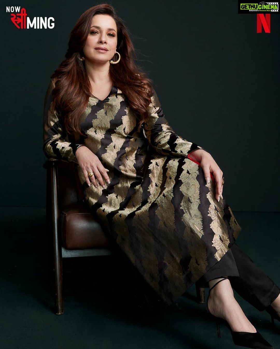 Actress Neelam Kothari HD Instagram Photos and Wallpapers March 2022 ...