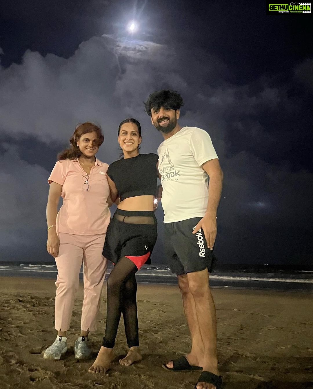 Actress Nia Sharma HD Instagram Photos and Wallpapers August 2023 ...