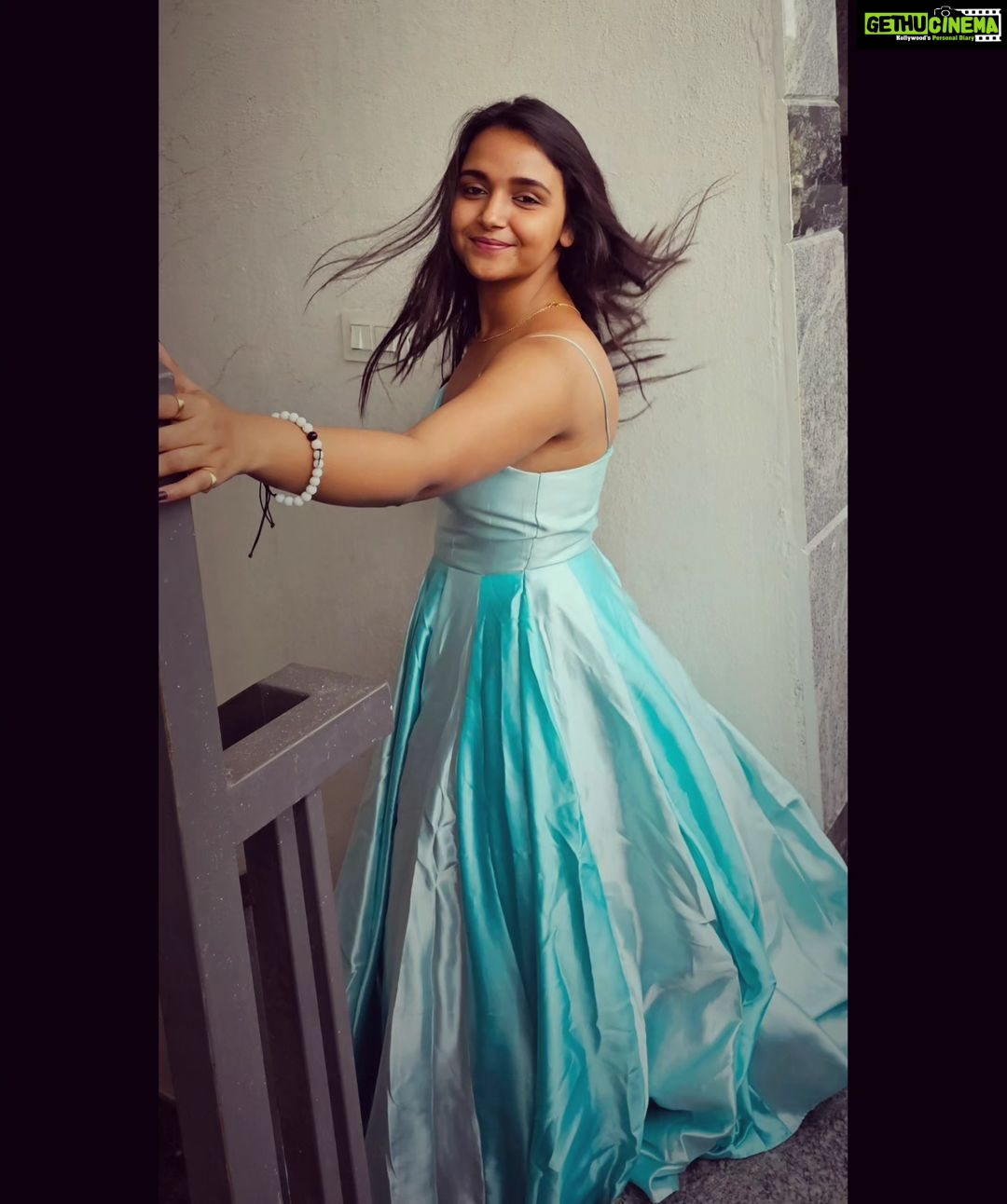 Nisha Ravikrishnan Instagram Made You Look 👀 Nimmanisharkn 🖤🤍