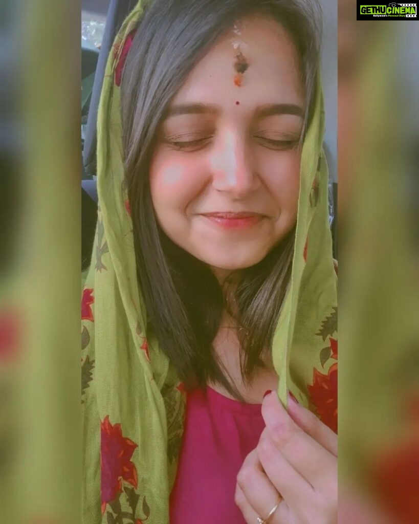 Actress Nisha Ravikrishnan HD Instagram Photos and Wallpapers January ...