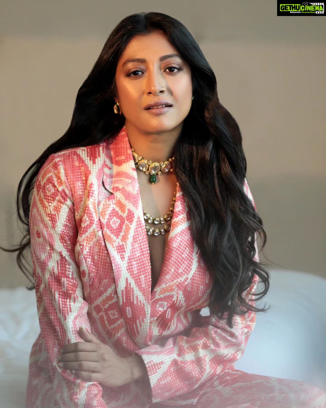 Paoli Dam Instagram – Portraits of @paoli_dam Shoot for @anandalok_abp , @angshu_esque @asif ...