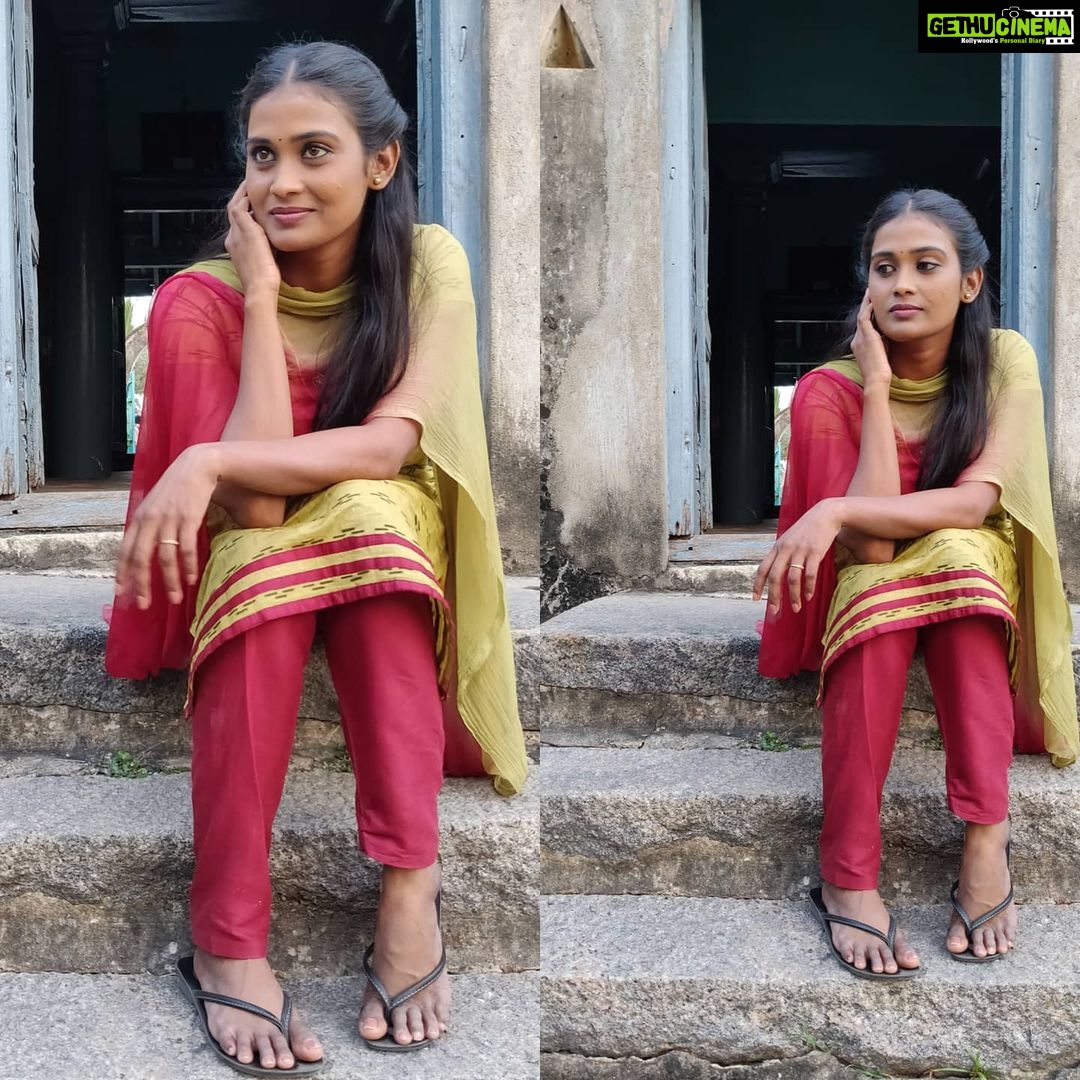 Poornima Ravi Instagram – Simple, sweet, bold, confident, innocent and ...