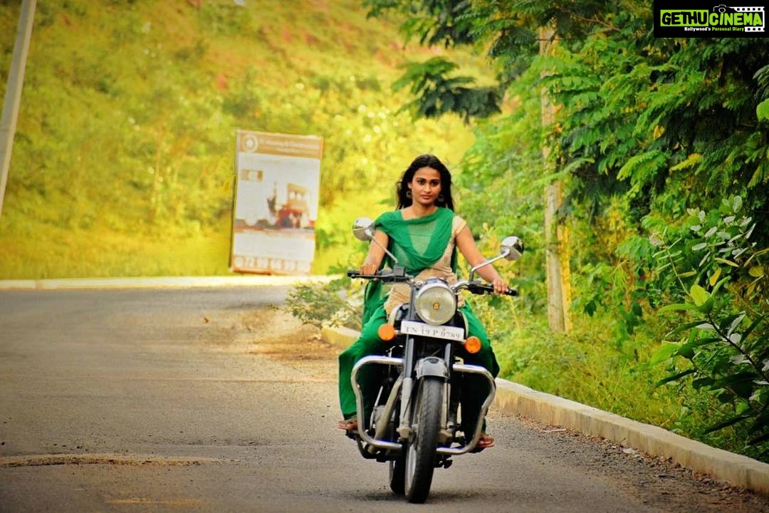 Poornima Ravi Instagram – Regular showoff | Gethu Cinema