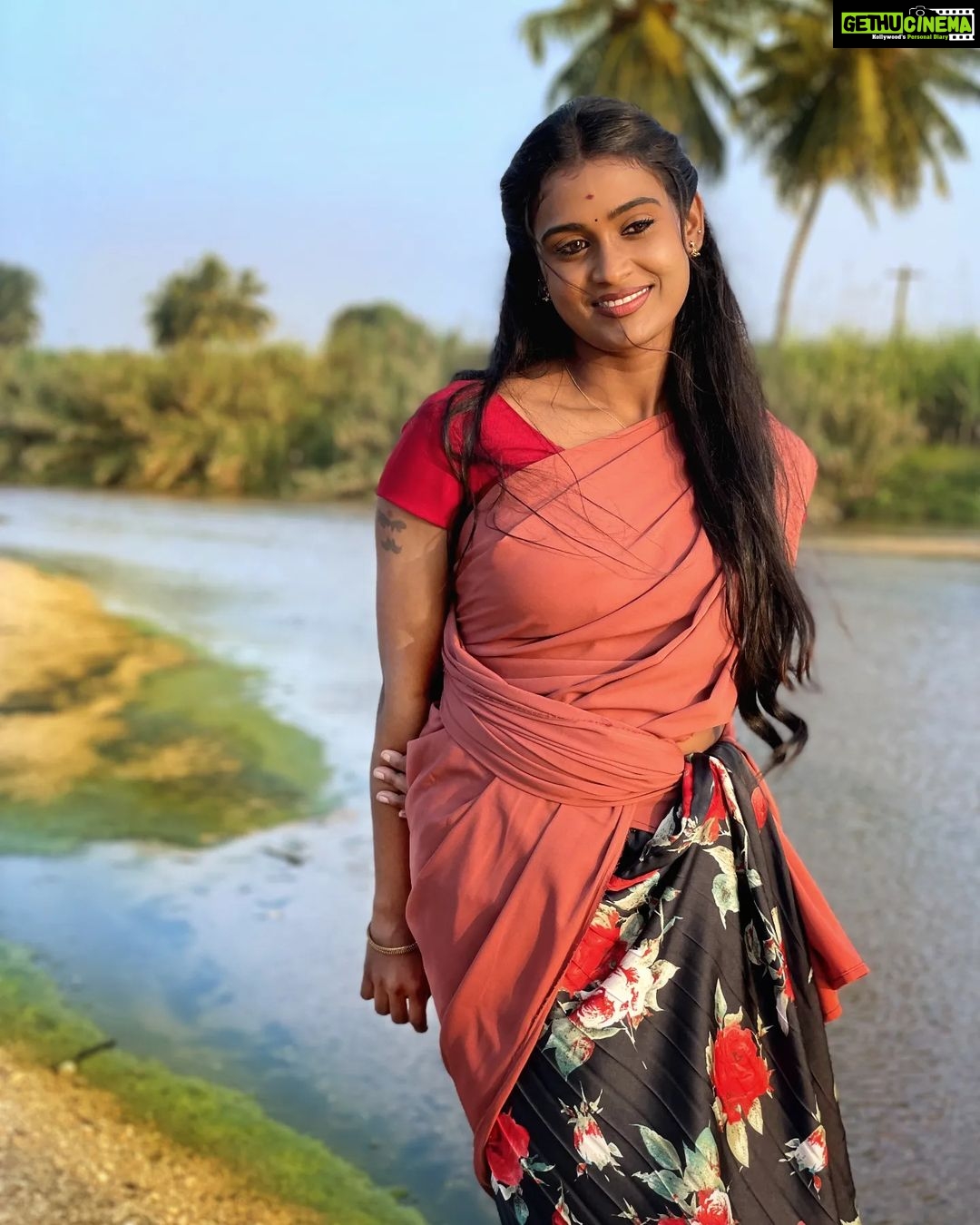 Actress Poornima Ravi HD Instagram Photos and Wallpapers October 2023 ...