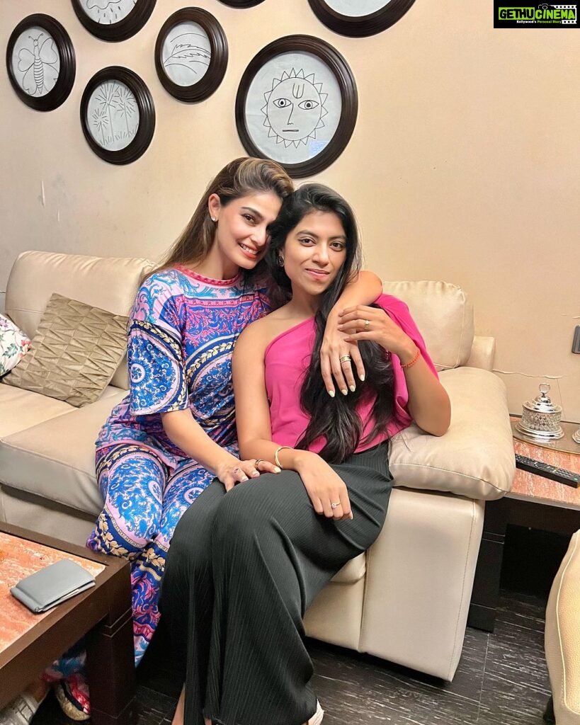 Actress Puja Gupta HD Instagram Photos and Wallpapers October 2023 | Gethu Cinema