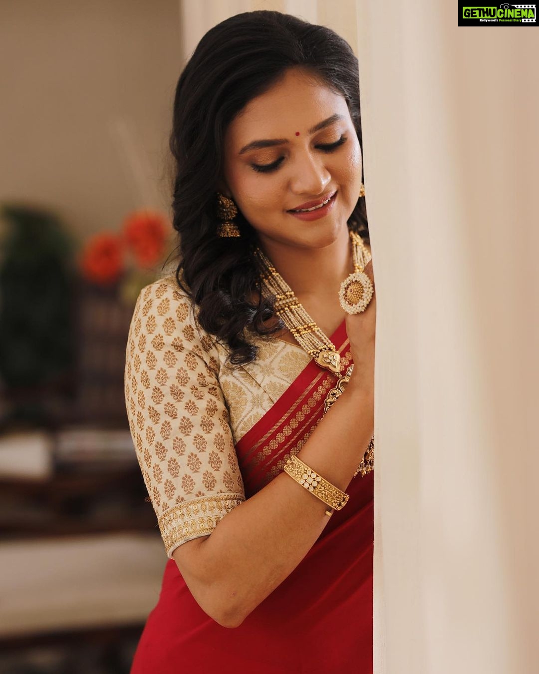 Actress Ranjani Raghavan HD Instagram Photos and Wallpapers October ...