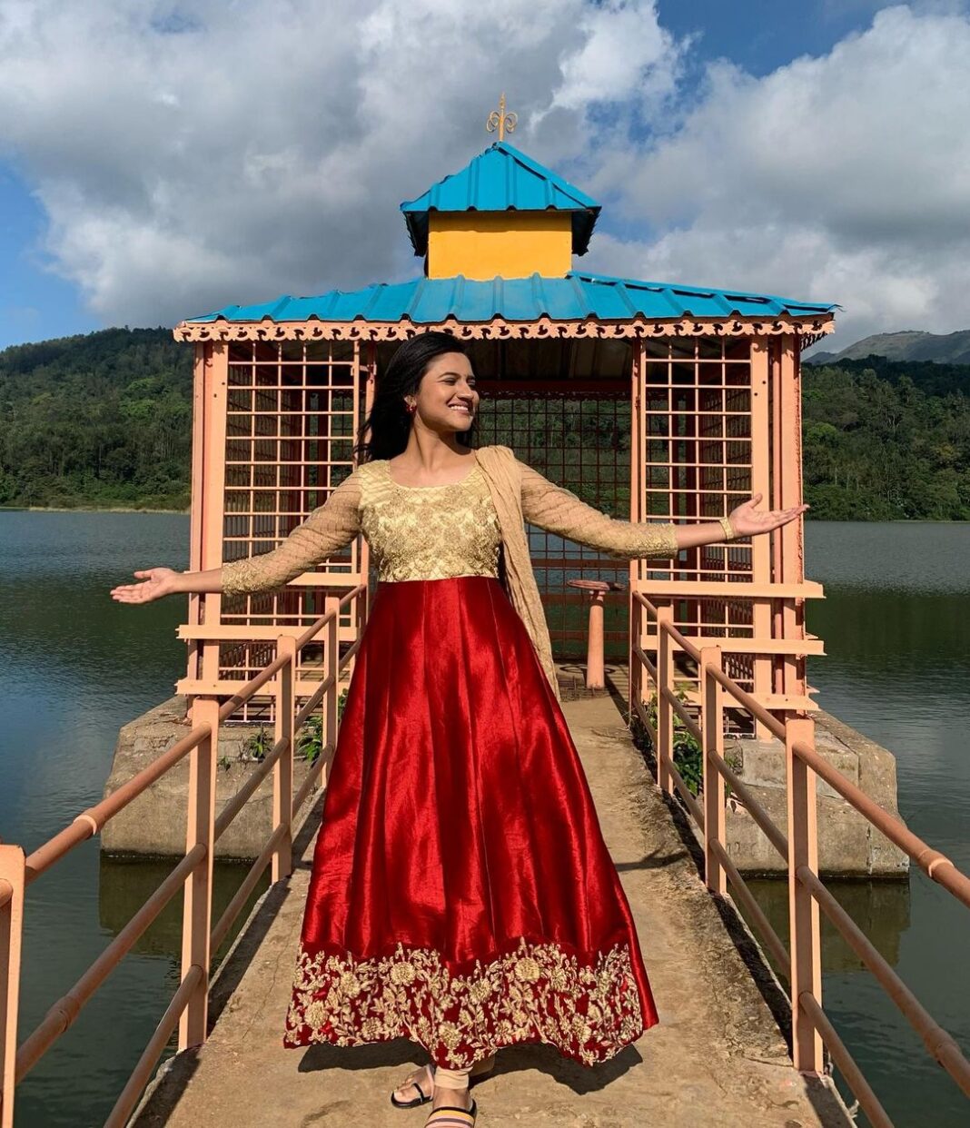 Actress Ranjani Raghavan HD Photos and Wallpapers December 2021 - Gethu ...