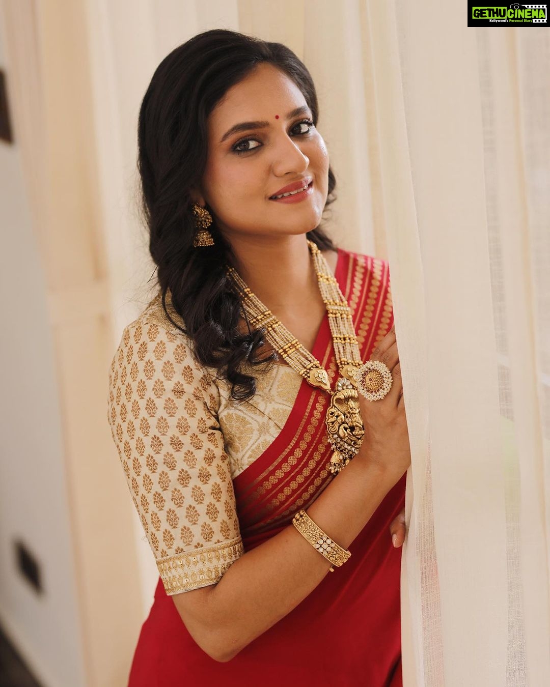 Actress Ranjani Raghavan HD Instagram Photos and Wallpapers October ...