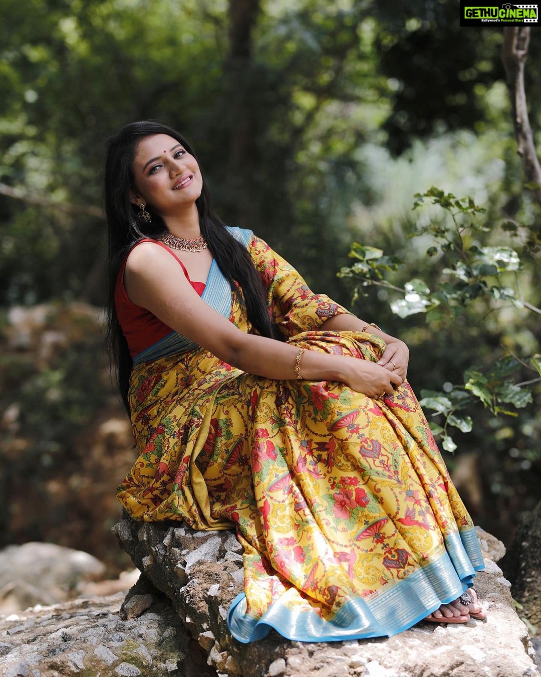 Actress Ranjani Raghavan HD Instagram Photos and Wallpapers October ...