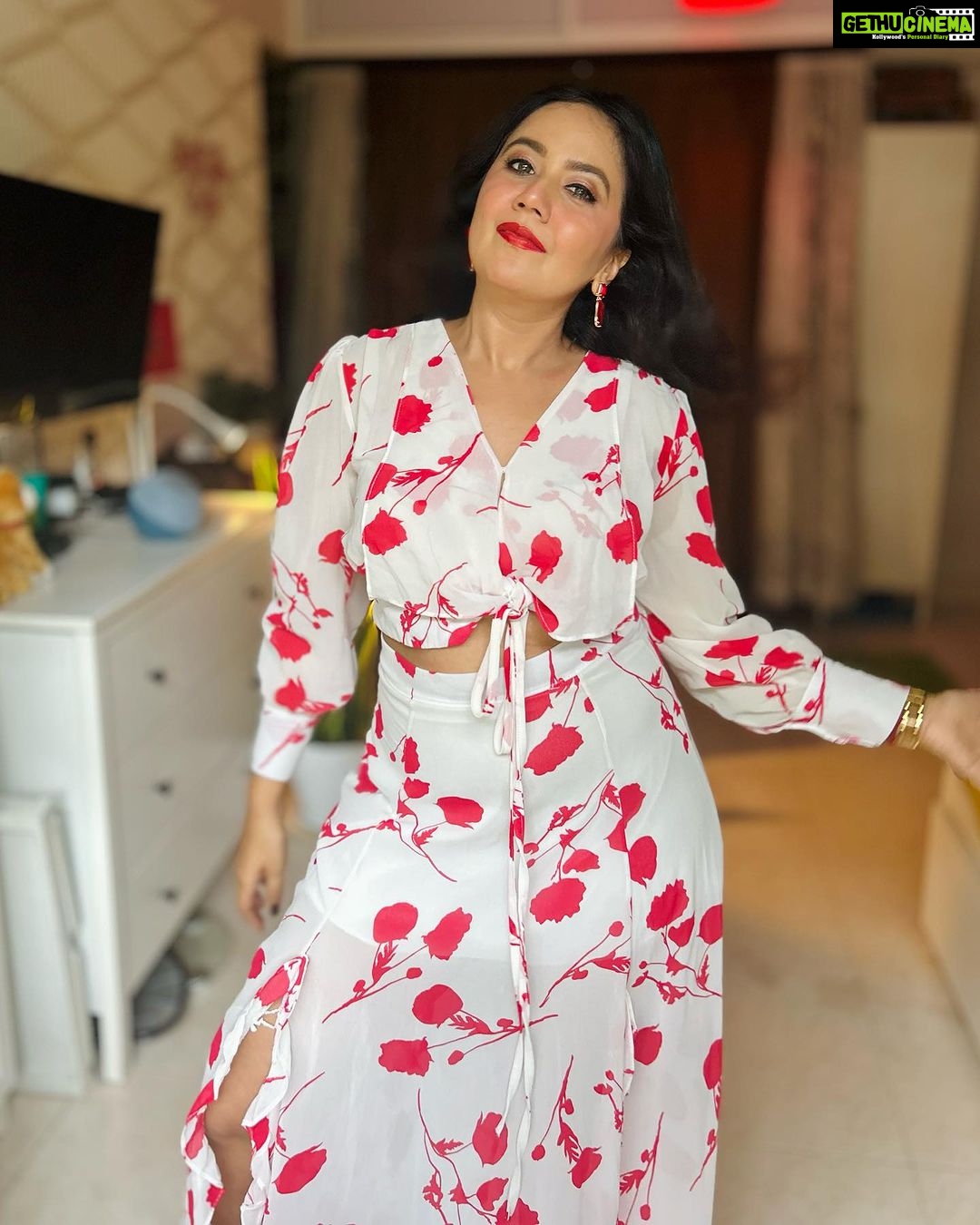 Actress Roopal Tyagi HD Instagram Photos and Wallpapers September 2023 ...