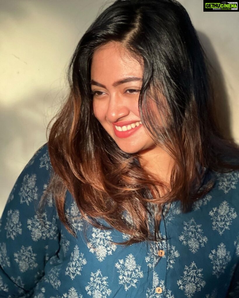 Actress Shaalin Zoya HD Instagram Photos and Wallpapers September 2023 ...