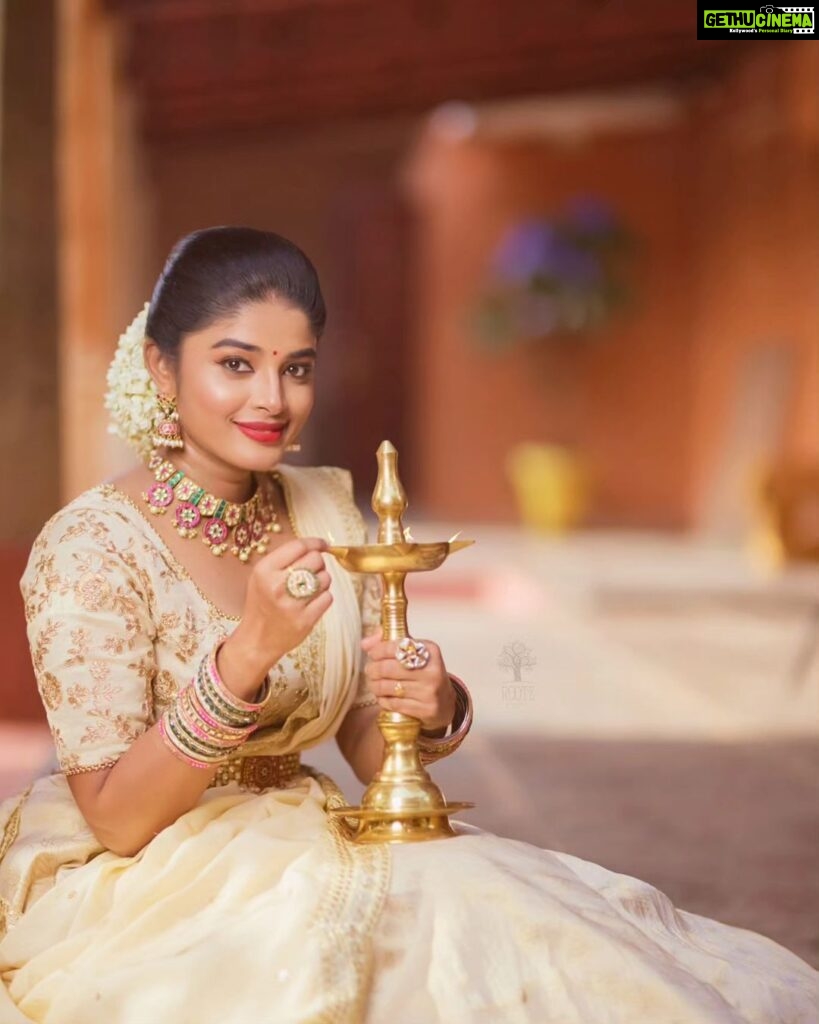 Actress Sheela Rajkumar HD Instagram Photos and Wallpapers September ...