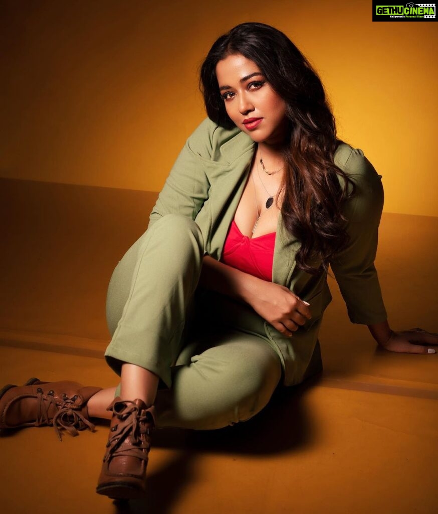 Actress Sohini Sarkar HD Instagram Photos and Wallpapers September 2023 | Gethu Cinema
