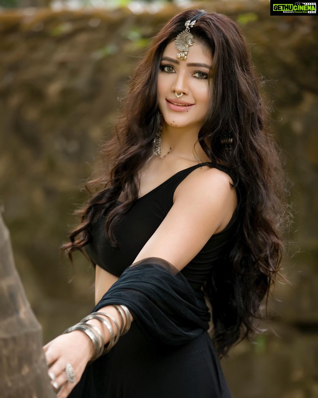 Actress Soniya Bansal HD Instagram Photos and Wallpapers July 2023 ...