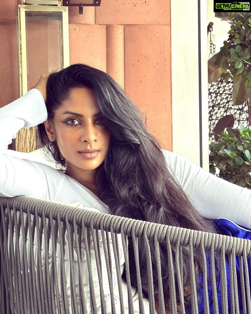 Actress Sriya Reddy HD Instagram Photos and Wallpapers September 2023 ...
