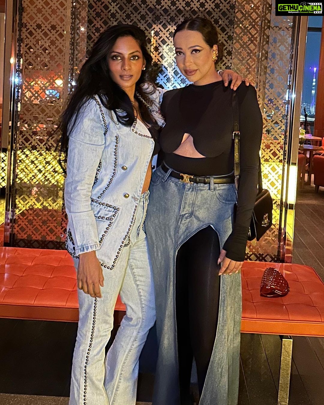 Actress Sriya Reddy HD Instagram Photos and Wallpapers October 2023 ...