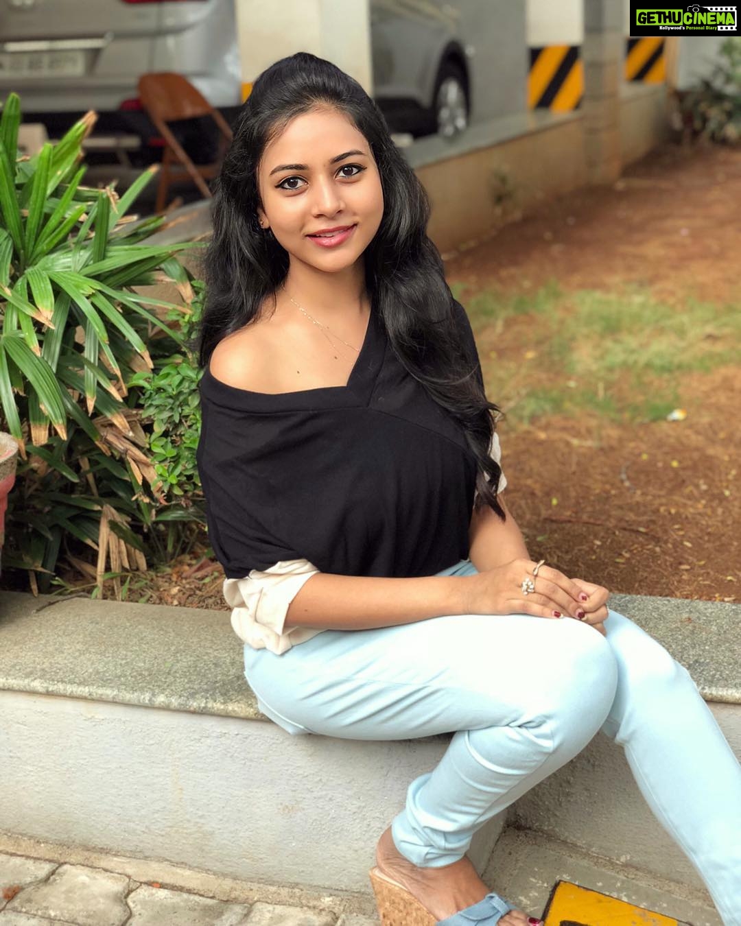 Actress Suza Kumar HD Instagram Photos and Wallpapers October 2018 ...