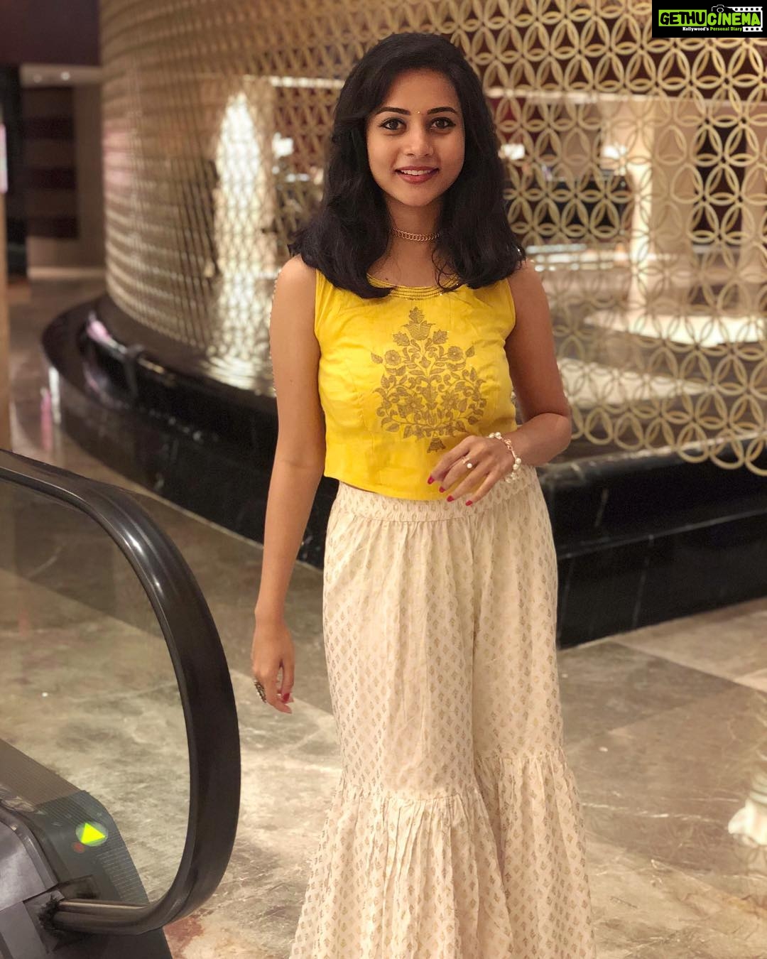 Actress Suza Kumar HD Instagram Photos and Wallpapers March 2019 ...