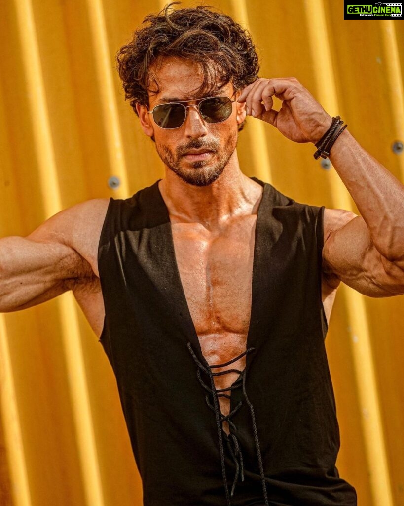 Actor Tiger Shroff HD Instagram Photos and Wallpapers August 2023 ...