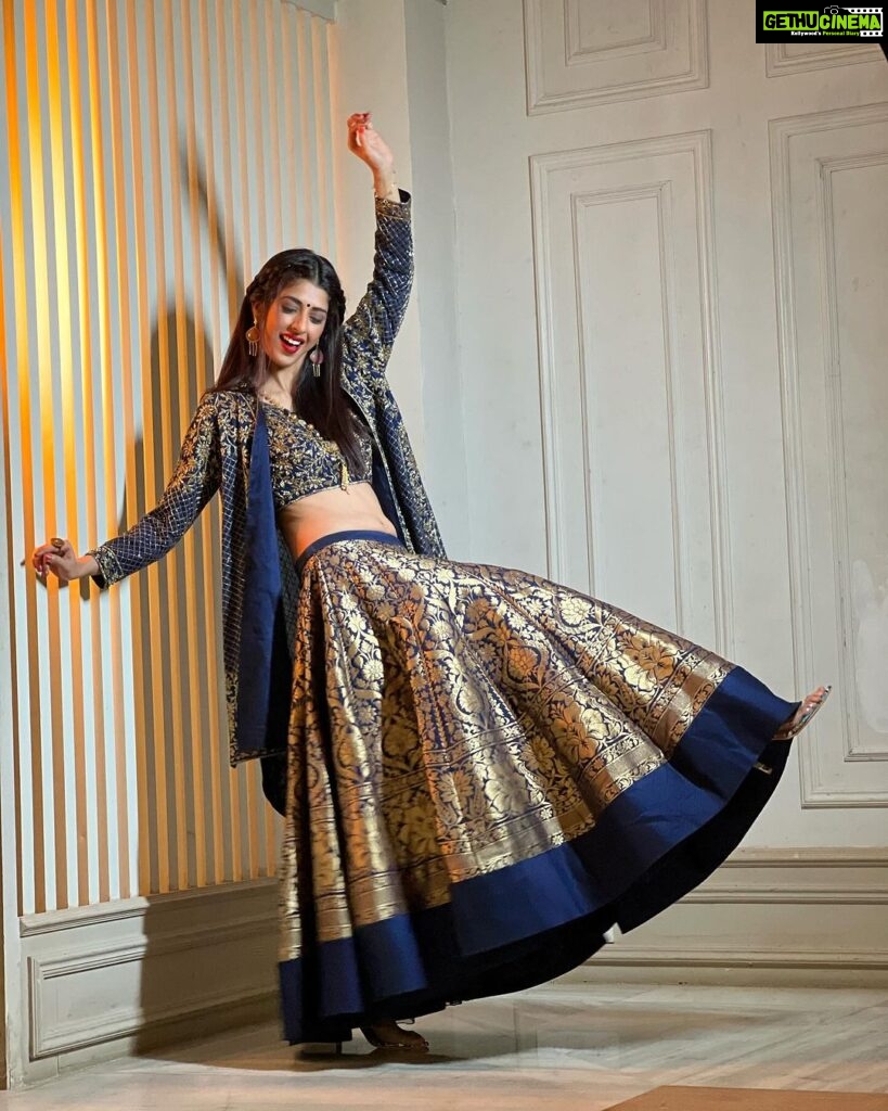 Actress Aishwarya Sakhuja HD Instagram Photos and Wallpapers November ...