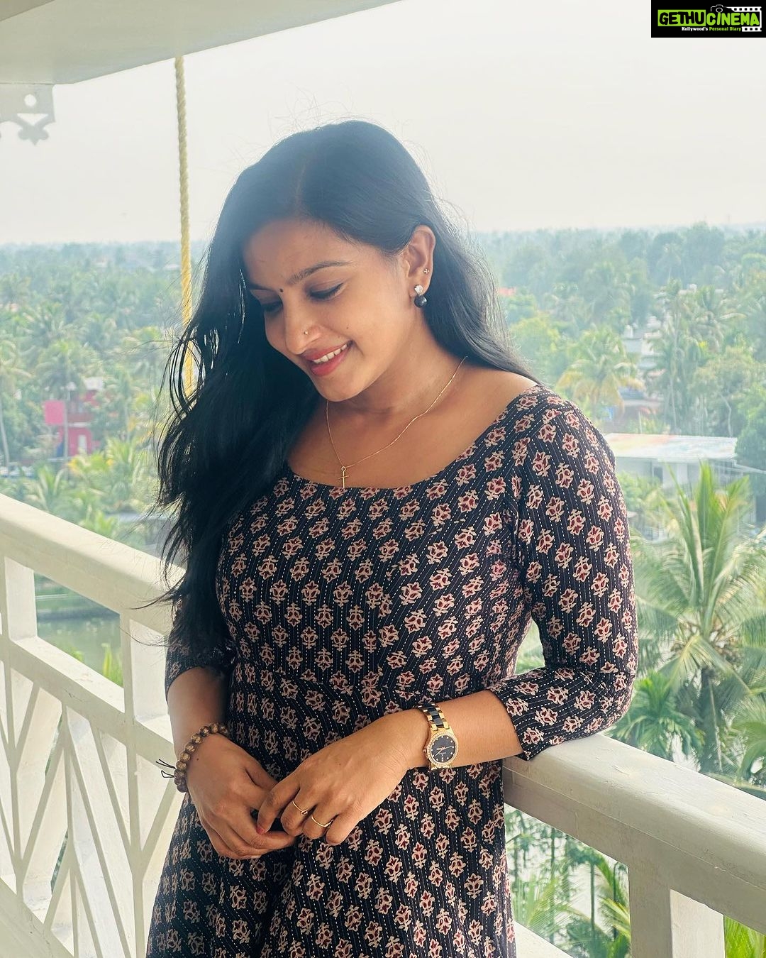 Alphy Panjikaran Instagram – Meet up with family members but ended up ...