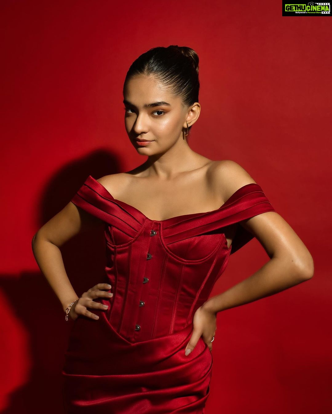 Actress Anushka Sen HD Instagram Photos and Wallpapers October 2023 ...