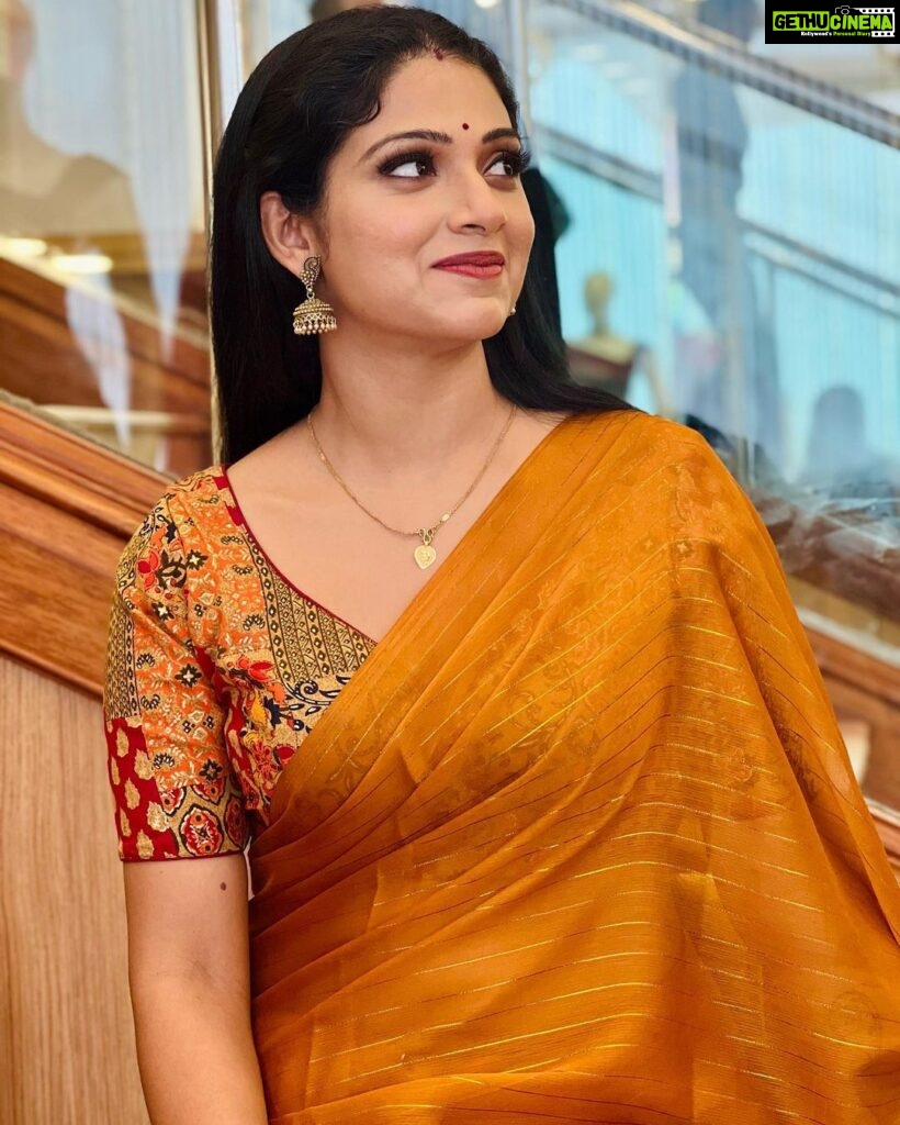 Actress Avanthika Mohan HD Instagram Photos and Wallpapers November ...