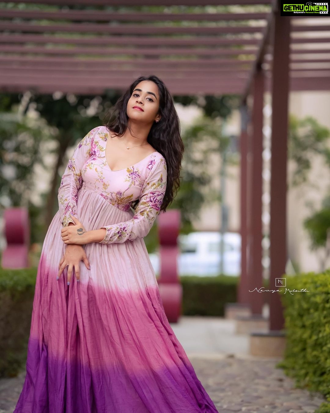 Deepthi Sunaina Instagram – 💜 #deepthisunaina . . . . . 👗: @navya ...