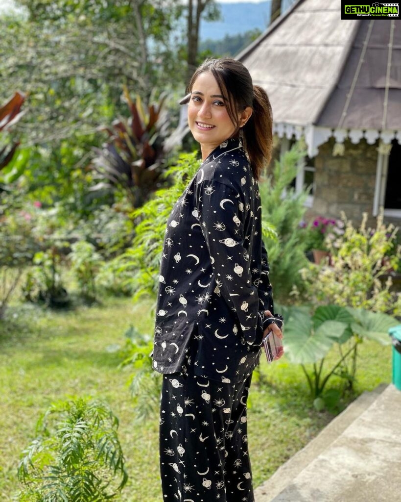 Actress Elina Samantray HD Instagram Photos and Wallpapers November ...